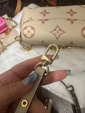 The Unbranded Brand | Bags | Luxury Inspired Favourite Bag Cream Pink ...